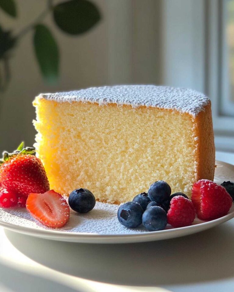 Plain Sponge Cake: 7 Steps to a Delightfully Fluffy Treat - NonnaFood