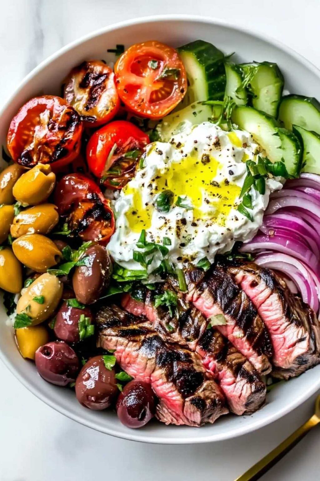 Mediterranean Steak Bowl with Tzatziki & Grilled Steak – 30 Min
